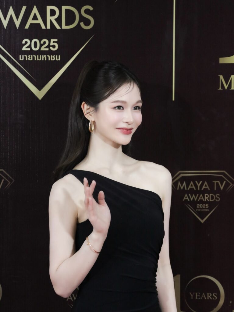 Nur Desoraya Techapaibul - Girls’ Love (GL)